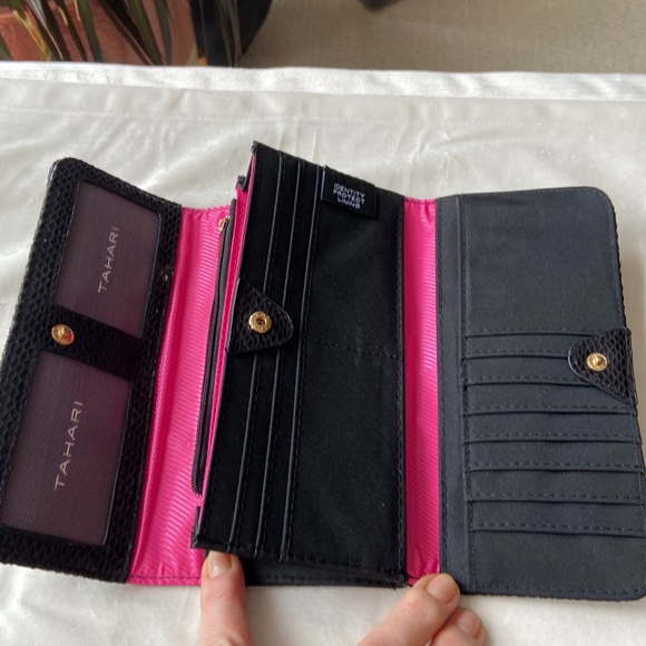 Tahari | Bags | Tahari Black Snake Texture Large Travel Wallet With ...